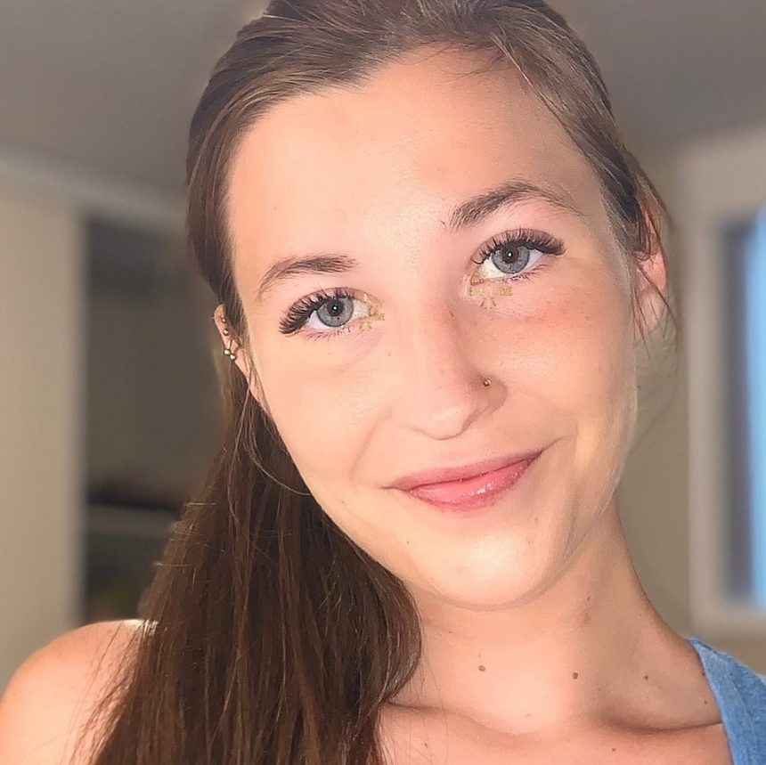 Beauty Time - Beauty Time Client Selfies Eyelash Extensions